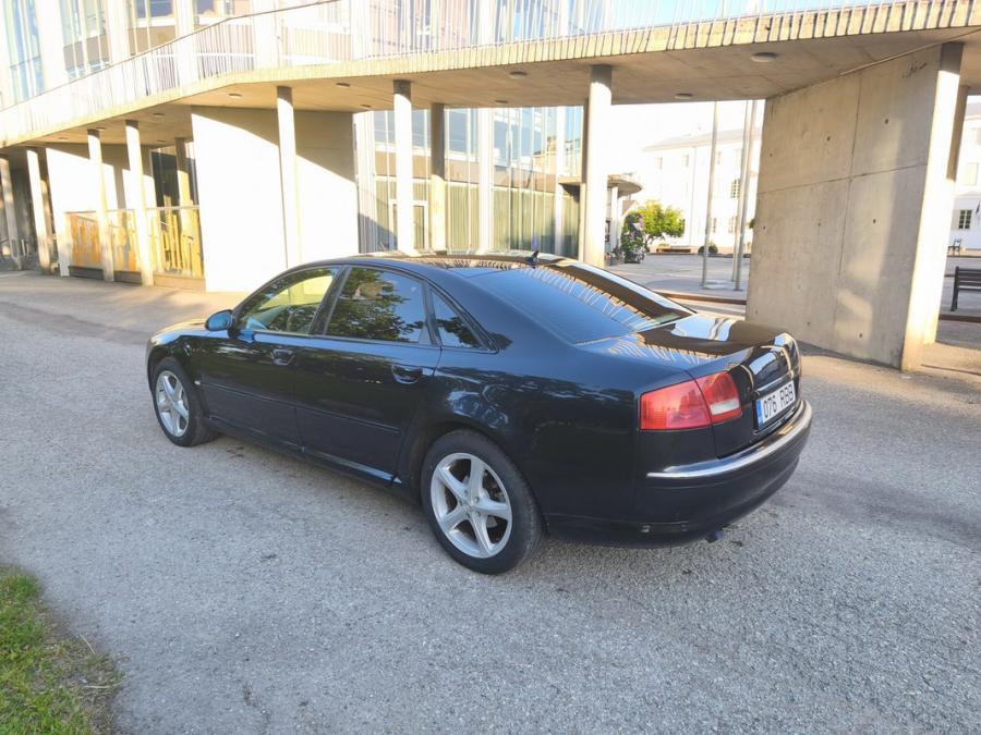 Black Audi A8 2007 in Parnu, with an engine capacity of 3.00 L and mileage of 374 thousand km for 4500 €, photo 11 on AUTOMOTO.COM.LV