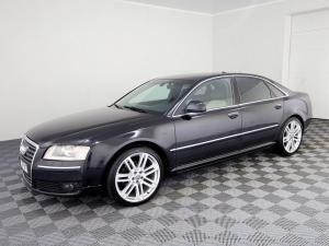 Melns Audi A8 2007 Tallina, ar dzinēja tilpumu 3.00 L un nobraukumu 324 tūkst. km par 2999 €, foto 12 vietnē AUTOMOTO.COM.LV