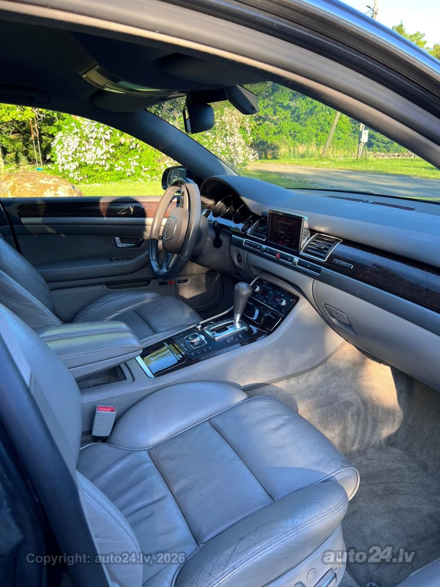 Black Audi A8 2007 in Tallinn, with an engine capacity of 4.10 L and mileage of 395 thousand km for 3885 €, photo 11 on AUTOMOTO.COM.LV