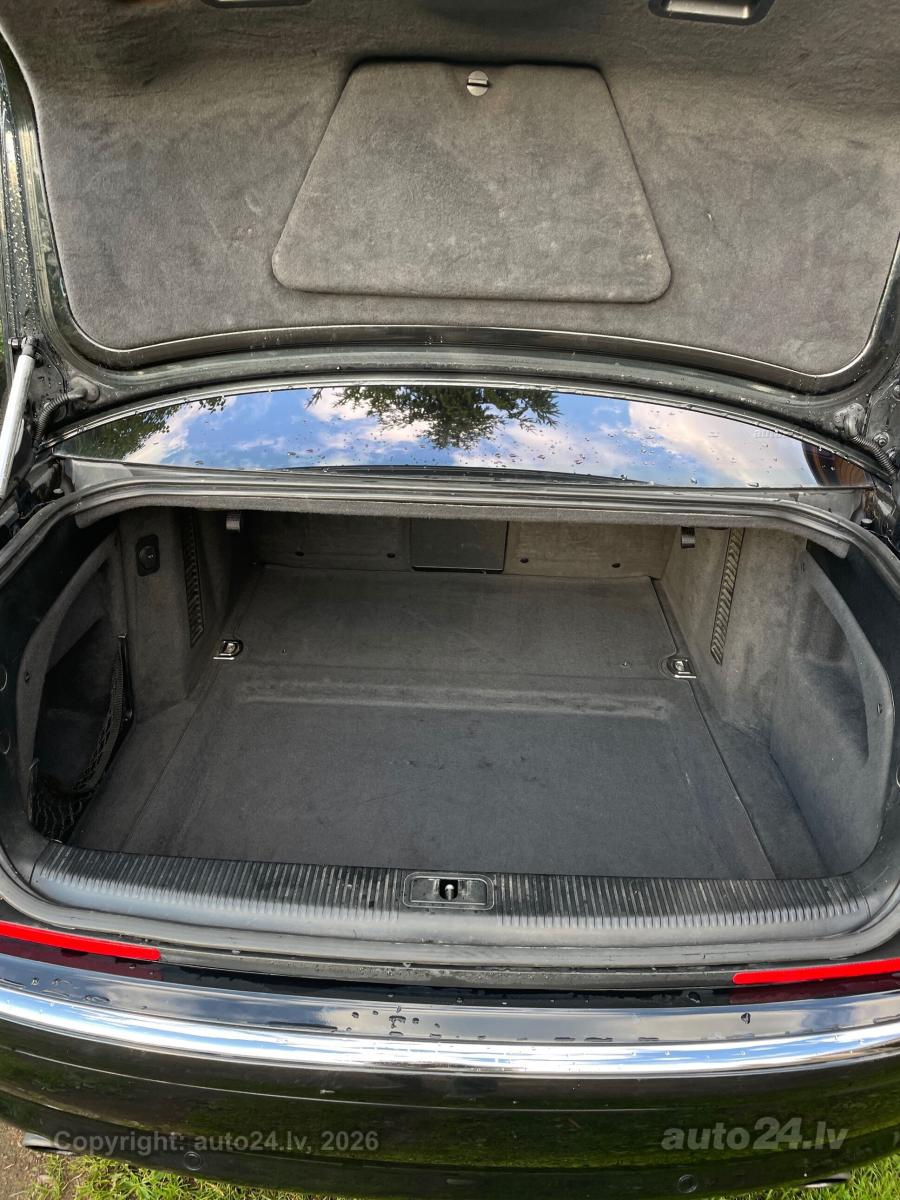 Melns Audi A8 2007 Tallina, ar dzinēja tilpumu 4.10 L un nobraukumu 0 tūkst. km par 4600 €, foto 12 vietnē AUTOMOTO.COM.LV
