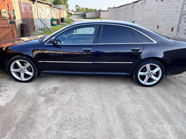 Black Audi A8 2008 in Rezekne, with an engine capacity of 3.00 L and mileage of 188 thousand km for 9800 €, photo 2 on AUTOMOTO.COM.LV