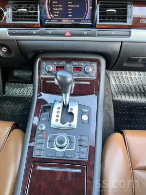 Black Audi A8 2008 in Rezekne, with an engine capacity of 3.00 L and mileage of 188 thousand km for 9800 €, photo 10 on AUTOMOTO.COM.LV