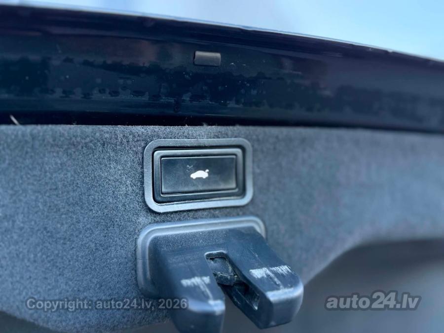 Melns Audi A8 2008 Tartu, ar dzinēja tilpumu 3.00 L un nobraukumu 278 tūkst. km par 5500 €, foto 16 vietnē AUTOMOTO.COM.LV