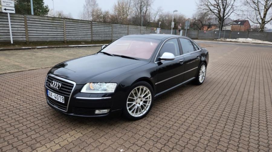 Black Audi A8 2008 in Riga, with an engine capacity of 4.20 L and mileage of 342 thousand km for 6900 €, photo 5 on AUTOMOTO.COM.LV