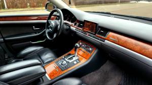 Black Audi A8 2008 in Riga, with an engine capacity of 4.20 L and mileage of 342 thousand km for 6900 €, photo 10 on AUTOMOTO.COM.LV
