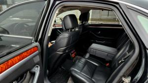 Black Audi A8 2008 in Riga, with an engine capacity of 4.20 L and mileage of 342 thousand km for 6900 €, photo 12 on AUTOMOTO.COM.LV