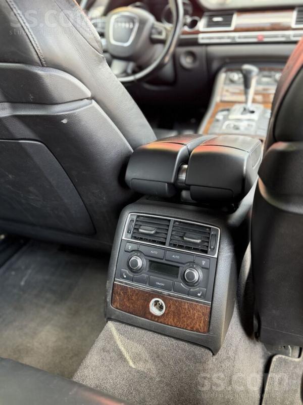 Black Audi A8 2008 in Riga, with an engine capacity of 4.20 L and mileage of 0 thousand km for 6500 €, photo 10 on AUTOMOTO.COM.LV