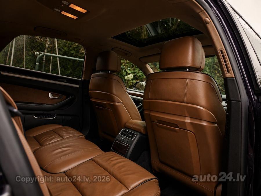 Black Audi A8 2008 in Tallinn, with an engine capacity of 3.00 L and mileage of 358 thousand km for 6999 €, photo 10 on AUTOMOTO.COM.LV