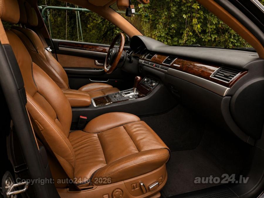 Black Audi A8 2008 in Tallinn, with an engine capacity of 3.00 L and mileage of 358 thousand km for 6999 €, photo 11 on AUTOMOTO.COM.LV