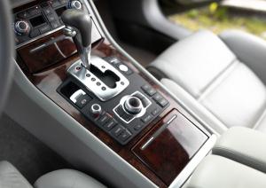 Black Audi A8 2008 in Tallinn, with an engine capacity of 4.20 L and mileage of 0 thousand km for 7000 €, photo 11 on AUTOMOTO.COM.LV