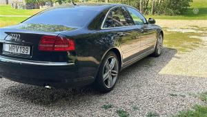 Black Audi A8 2008 in Salcininkai, with an engine capacity of 2.97 L and mileage of 360 thousand km for 6000 €, photo 3 on AUTOMOTO.COM.LV