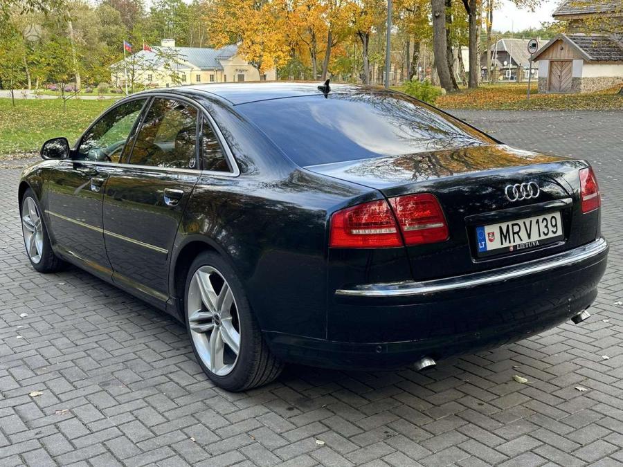 Black Audi A8 2008 in Salcininkai, with an engine capacity of 2.97 L and mileage of 360 thousand km for 6000 €, photo 4 on AUTOMOTO.COM.LV