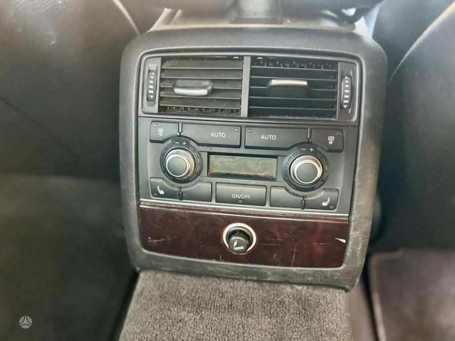 Melns Audi A8 2008 Ukmergė, ar dzinēja tilpumu 2.97 L un nobraukumu 396 tūkst. km par 3200 €, foto 21 vietnē AUTOMOTO.COM.LV