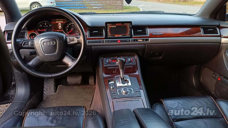 Melns Audi A8 2009 Tartu, ar dzinēja tilpumu 3.00 L un nobraukumu 333 tūkst. km par 6499 €, foto 10 vietnē AUTOMOTO.COM.LV