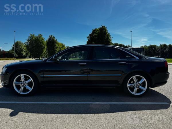 Black Audi A8 2009 in Jekabpils, with an engine capacity of 3.00 L and mileage of 330 thousand km for 7900 €, photo 2 on AUTOMOTO.COM.LV