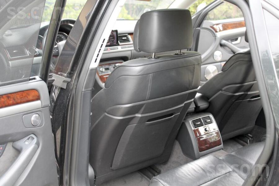 Black Audi A8 2009 in Liepaja, with an engine capacity of 3.00 L and mileage of 255 thousand km for 8500 €, photo 18 on AUTOMOTO.COM.LV
