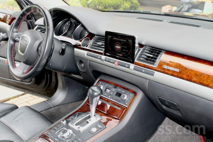 Black Audi A8 2009 in Liepaja, with an engine capacity of 3.00 L and mileage of 255 thousand km for 8500 €, photo 25 on AUTOMOTO.COM.LV