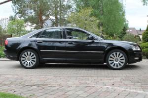 Black Audi A8 2009 in Liepaja, with an engine capacity of 3.00 L and mileage of 255 thousand km for 8500 €, photo 46 on AUTOMOTO.COM.LV