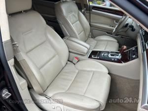 Black Audi A8 2009 in Parnu, with an engine capacity of 4.10 L and mileage of 281 thousand km for 8000 €, photo 7 on AUTOMOTO.COM.LV