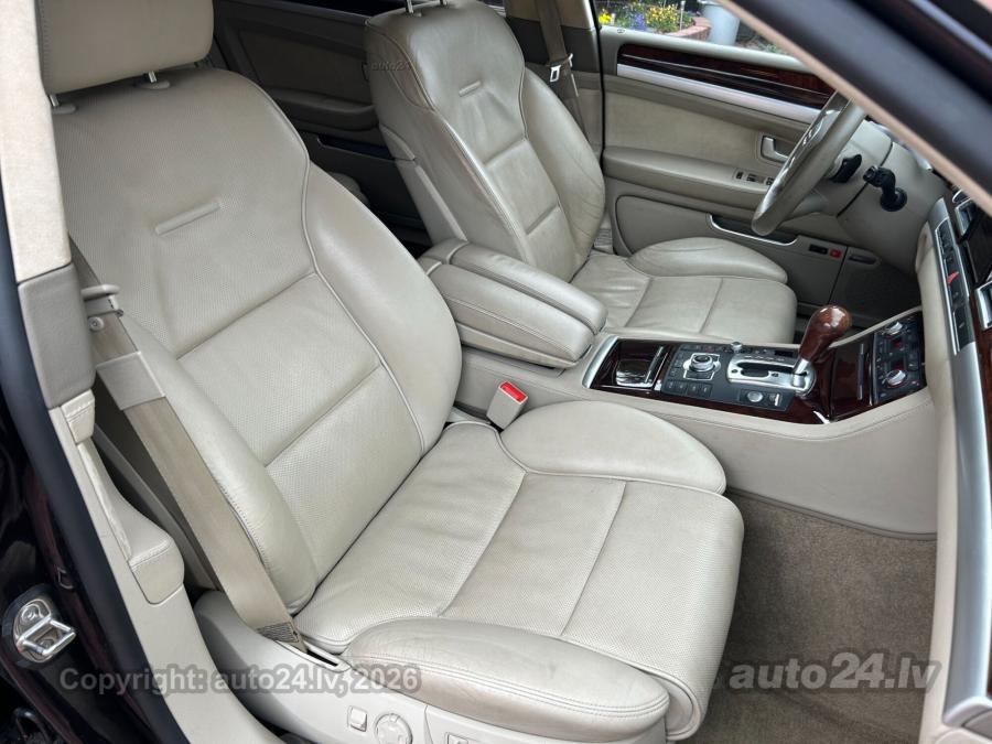 Black Audi A8 2009 in Parnu, with an engine capacity of 4.10 L and mileage of 281 thousand km for 8000 €, photo 7 on AUTOMOTO.COM.LV