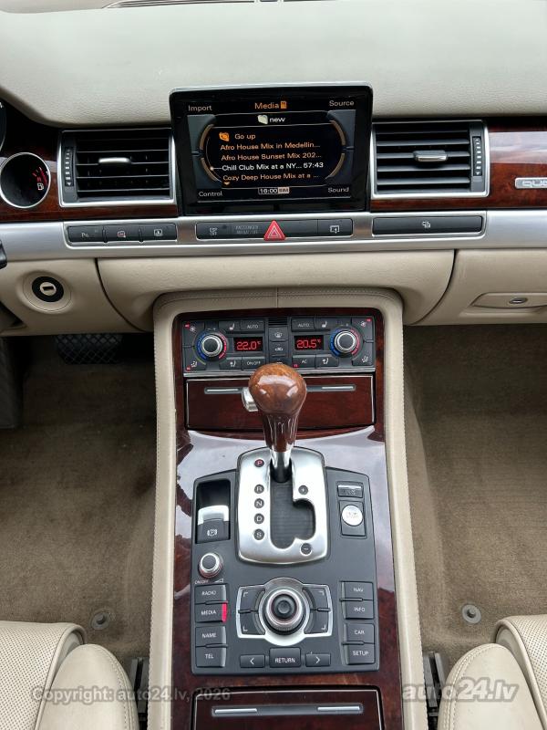 Black Audi A8 2009 in Parnu, with an engine capacity of 4.10 L and mileage of 281 thousand km for 8000 €, photo 7 on AUTOMOTO.COM.LV