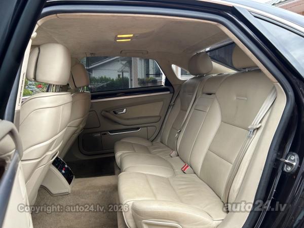 Black Audi A8 2009 in Parnu, with an engine capacity of 4.10 L and mileage of 281 thousand km for 8000 €, photo 9 on AUTOMOTO.COM.LV