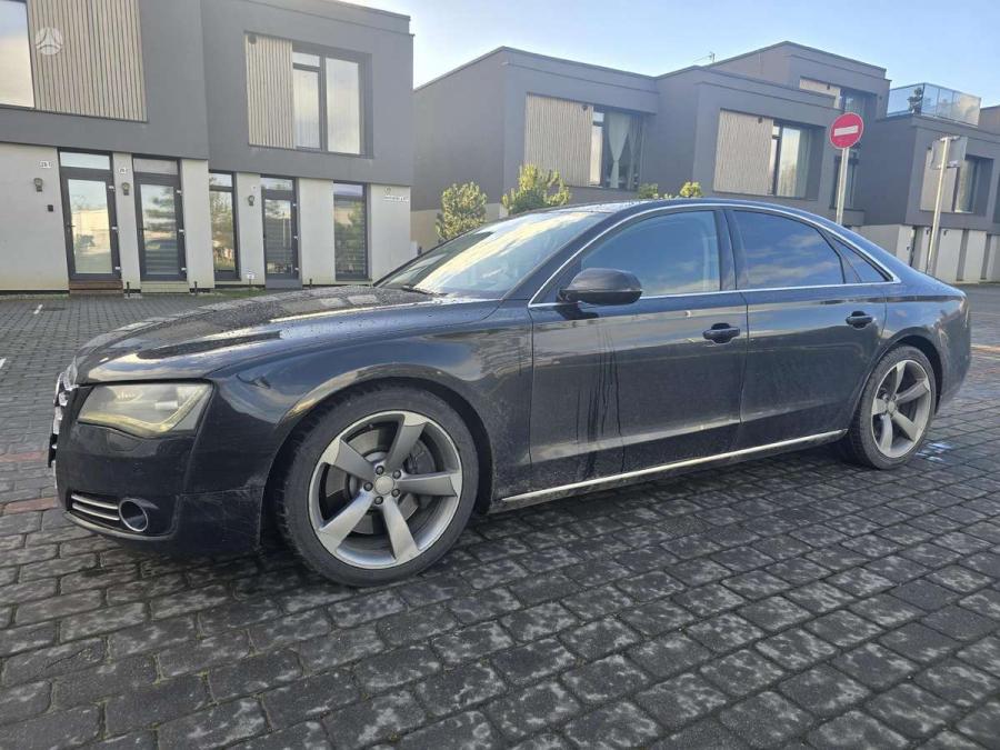 Black Audi A8 2010 in Palanga, with an engine capacity of 4.13 L and mileage of 335 thousand km for 10300 €, photo 2 on AUTOMOTO.COM.LV