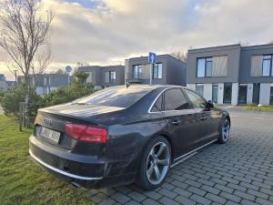 Black Audi A8 2010 in Palanga, with an engine capacity of 4.13 L and mileage of 335 thousand km for 10300 €, photo 11 on AUTOMOTO.COM.LV