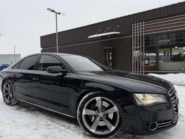 Black Audi A8 2010 in Kaunas, with an engine capacity of 4.13 L and mileage of 340 thousand km for 9350 €, photo 2 on AUTOMOTO.COM.LV