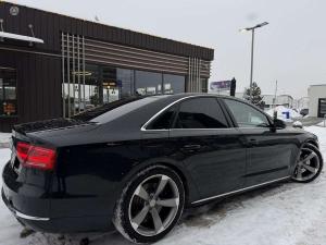 Black Audi A8 2010 in Kaunas, with an engine capacity of 4.13 L and mileage of 340 thousand km for 9350 €, photo 4 on AUTOMOTO.COM.LV