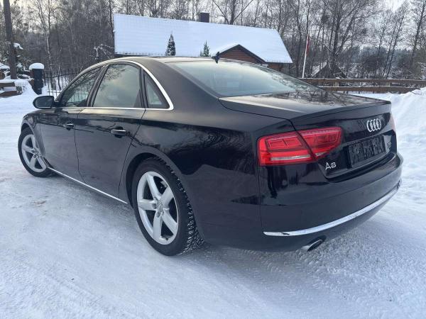 Melns Audi A8 2010 Varėna, ar dzinēja tilpumu 4.13 L un nobraukumu 302 tūkst. km par 11500 €, foto 4 vietnē AUTOMOTO.COM.LV