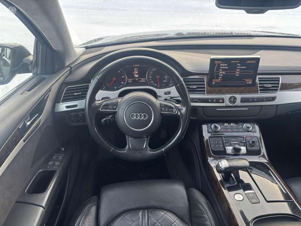 Melns Audi A8 2010 Varėna, ar dzinēja tilpumu 4.13 L un nobraukumu 302 tūkst. km par 11500 €, foto 9 vietnē AUTOMOTO.COM.LV