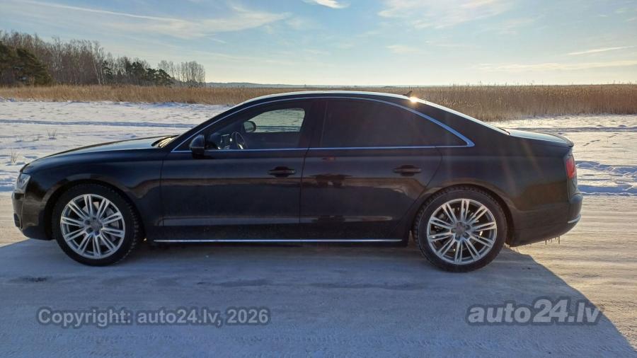 Melns Audi A8 2010 Tallina, ar dzinēja tilpumu 4.20 L un nobraukumu 405 tūkst. km par 13500 €, foto 3 vietnē AUTOMOTO.COM.LV