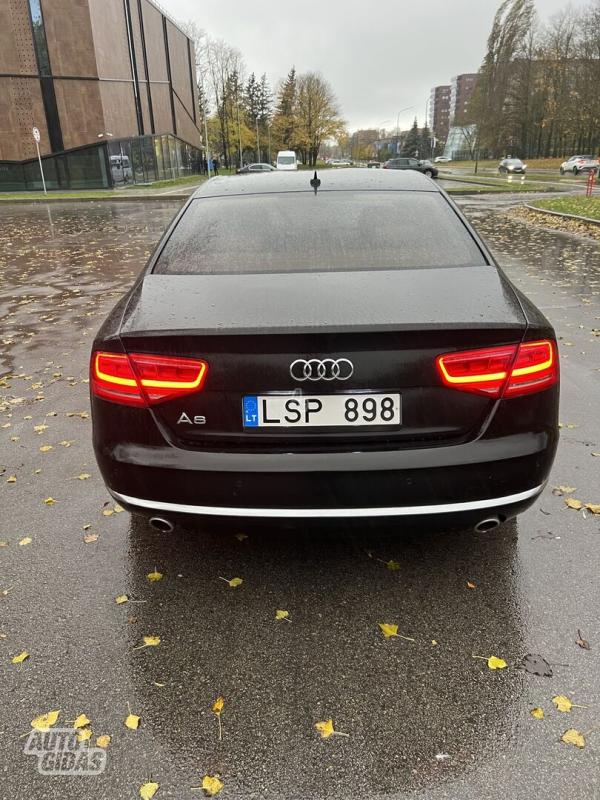 Melns Audi A8 2010 Klaipėda, ar dzinēja tilpumu 4.10 L un nobraukumu 261 tūkst. km par 13000 €, foto 6 vietnē AUTOMOTO.COM.LV