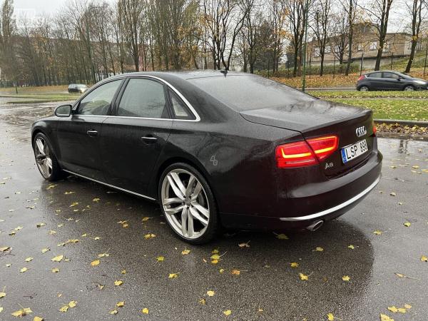 Melns Audi A8 2010 Klaipėda, ar dzinēja tilpumu 4.10 L un nobraukumu 261 tūkst. km par 13000 €, foto 7 vietnē AUTOMOTO.COM.LV