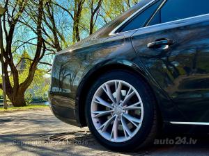 Black Audi A8 2010 in Tallinn, with an engine capacity of 4.10 L and mileage of 330 thousand km for 14500 €, photo 8 on AUTOMOTO.COM.LV
