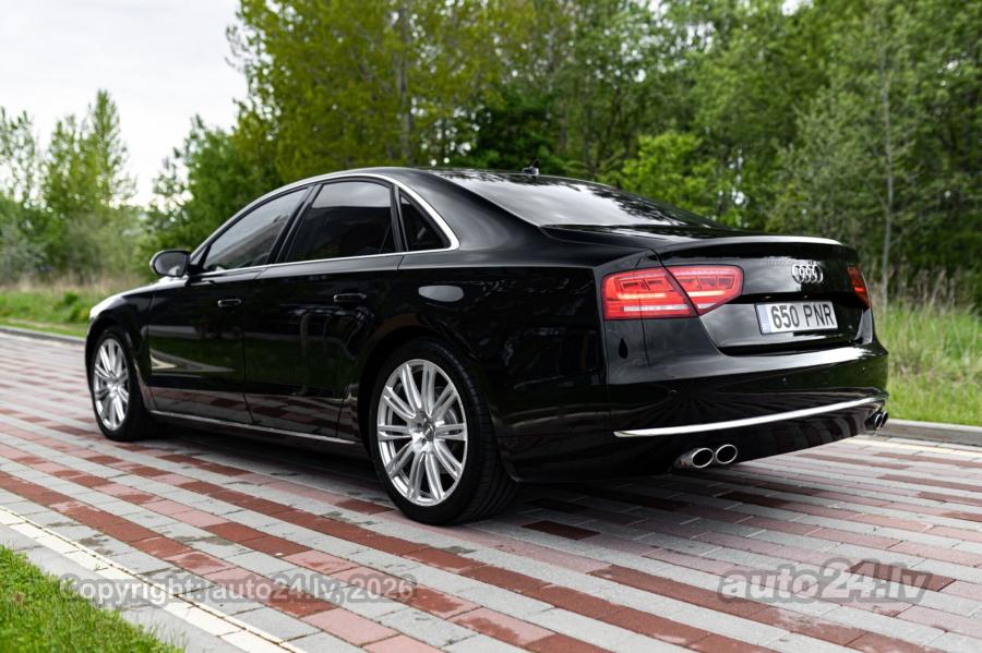 Melns Audi A8 2010 Tallina, ar dzinēja tilpumu 3.00 L un nobraukumu 328 tūkst. km par 10999 €, foto 5 vietnē AUTOMOTO.COM.LV
