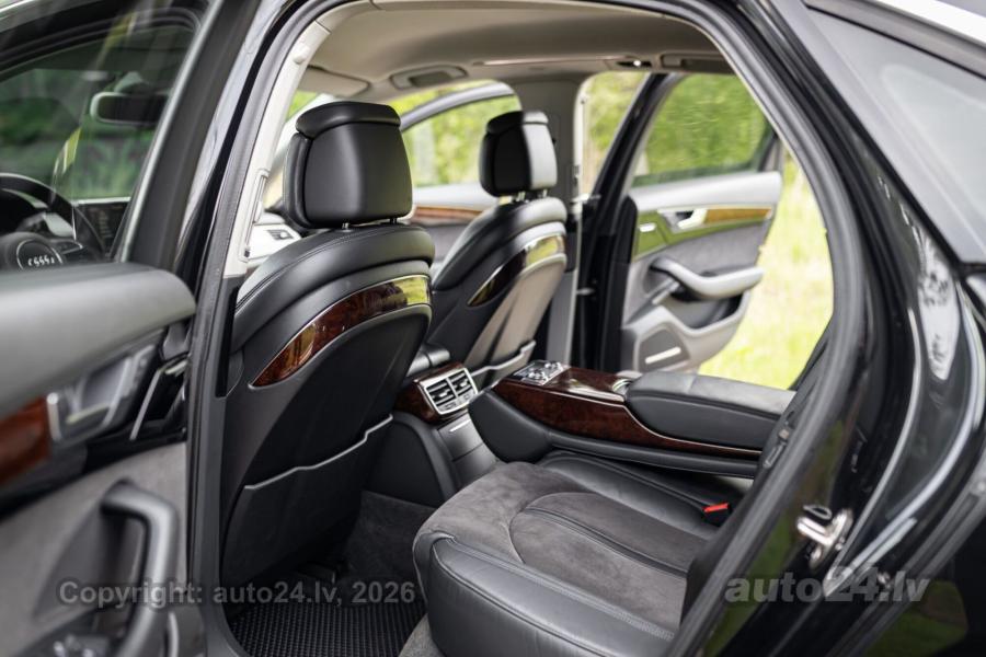 Melns Audi A8 2010 Tallina, ar dzinēja tilpumu 3.00 L un nobraukumu 328 tūkst. km par 10999 €, foto 14 vietnē AUTOMOTO.COM.LV