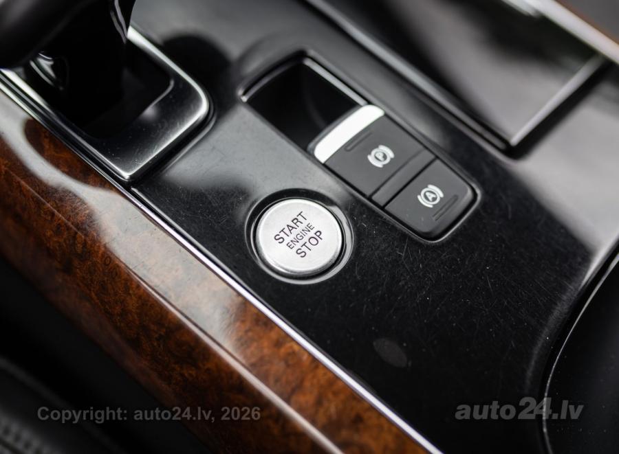 Melns Audi A8 2010 Tallina, ar dzinēja tilpumu 3.00 L un nobraukumu 328 tūkst. km par 10999 €, foto 23 vietnē AUTOMOTO.COM.LV