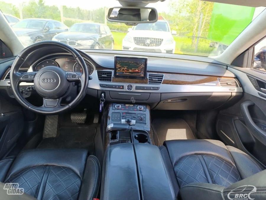 Black Audi A8 2010 in Avizieniai, with an engine capacity of 4.20 L and mileage of 417 thousand km for 7900 €, photo 10 on AUTOMOTO.COM.LV