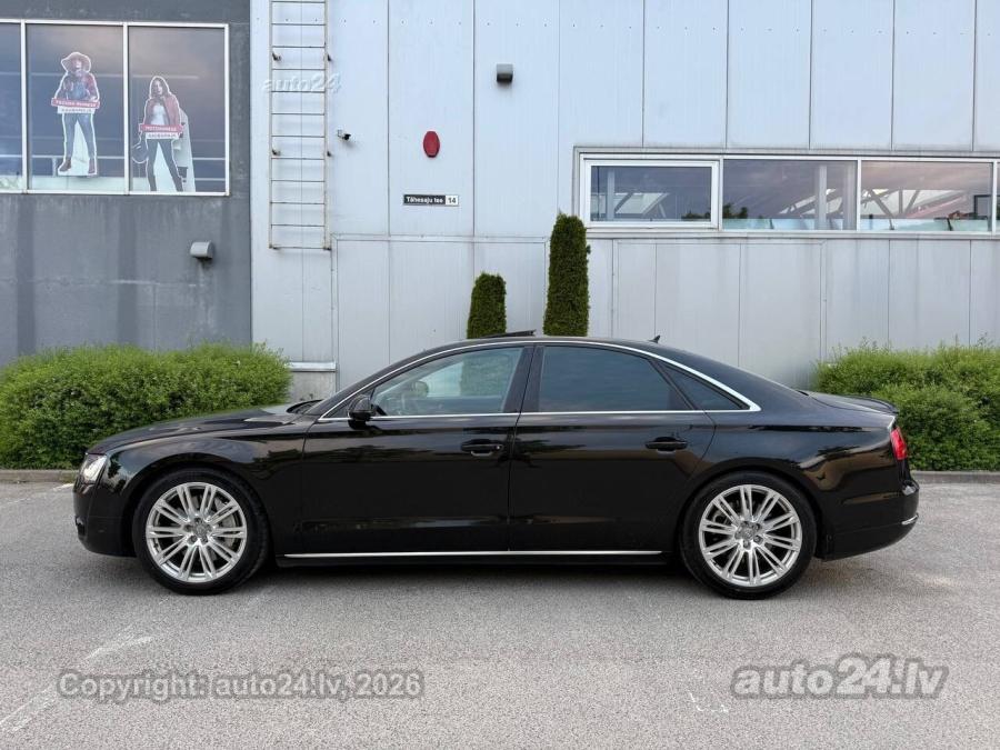 Black Audi A8 2010 in Tallinn, with an engine capacity of 4.20 L and mileage of 0 thousand km for 9900 €, photo 6 on AUTOMOTO.COM.LV