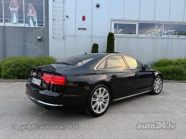 Black Audi A8 2010 in Tallinn, with an engine capacity of 4.20 L and mileage of 0 thousand km for 9900 €, photo 9 on AUTOMOTO.COM.LV