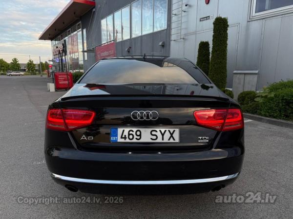 Melns Audi A8 2010 Tallina, ar dzinēja tilpumu 4.20 L un nobraukumu 0 tūkst. km par 9000 €, foto 5 vietnē AUTOMOTO.COM.LV