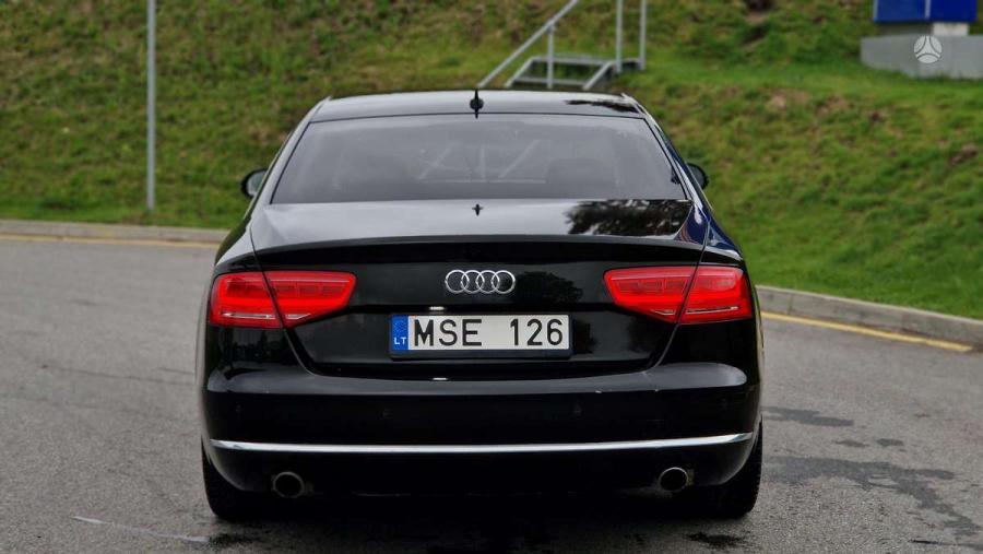 Melns Audi A8 2010 Viļņa, ar dzinēja tilpumu 4.13 L un nobraukumu 410 tūkst. km par 7500 €, foto 4 vietnē AUTOMOTO.COM.LV
