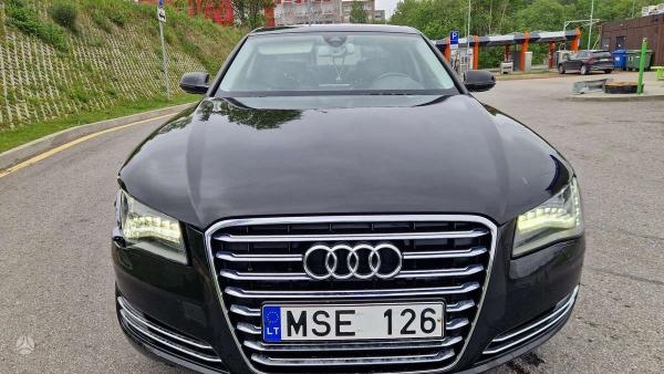 Black Audi A8 2010 in Vilnius, with an engine capacity of 4.13 L and mileage of 410 thousand km for 7500 €, photo 5 on AUTOMOTO.COM.LV