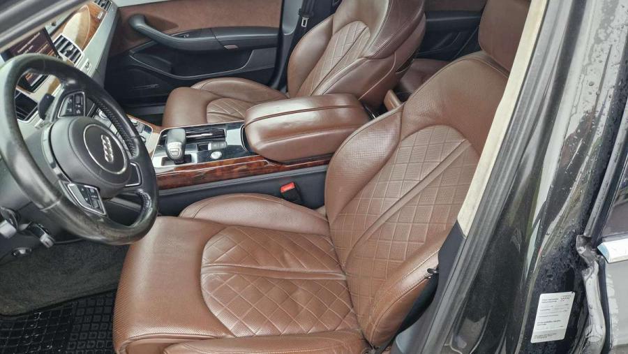 Melns Audi A8 2010 Viļņa, ar dzinēja tilpumu 4.13 L un nobraukumu 410 tūkst. km par 7500 €, foto 15 vietnē AUTOMOTO.COM.LV