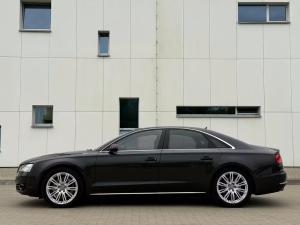 Black Audi A8 2010 in Rezekne, with an engine capacity of 4.20 L and mileage of 223 thousand km for 10490 €, photo 8 on AUTOMOTO.COM.LV
