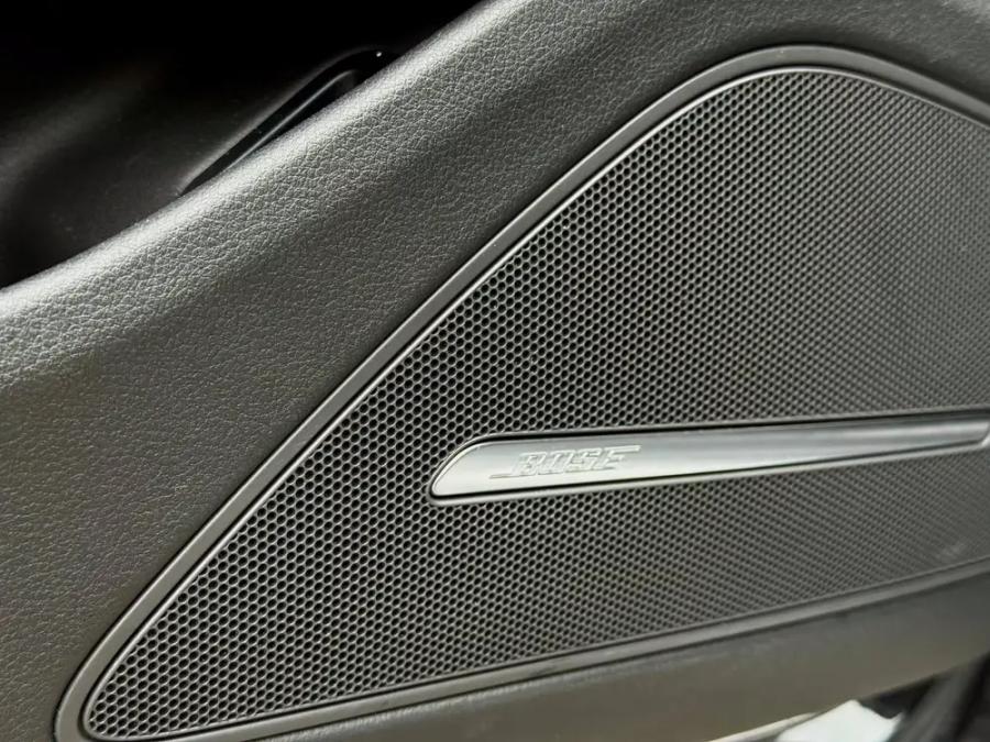 Black Audi A8 2010 in Rezekne, with an engine capacity of 4.20 L and mileage of 223 thousand km for 10490 €, photo 24 on AUTOMOTO.COM.LV