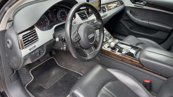 Melns Audi A8 2010 Kupiškis, ar dzinēja tilpumu 4.13 L un nobraukumu 290 tūkst. km par 10690 €, foto 9 vietnē AUTOMOTO.COM.LV