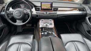 Black Audi A8 2010 in Kupiskis, with an engine capacity of 4.13 L and mileage of 290 thousand km for 10690 €, photo 12 on AUTOMOTO.COM.LV
